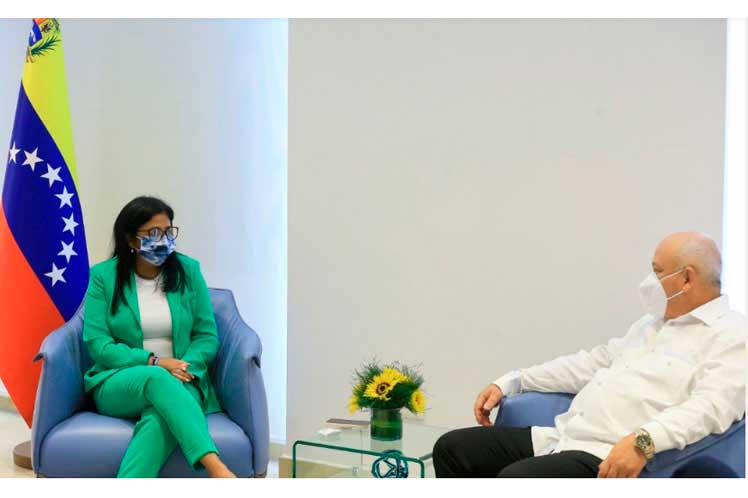 Venezuela and Cuba review cooperation agenda for 2022 - Prensa Latina