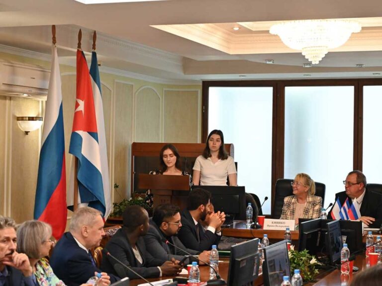 Crimea awards winners of contest dedicated to Che Guevara - Prensa Latina
